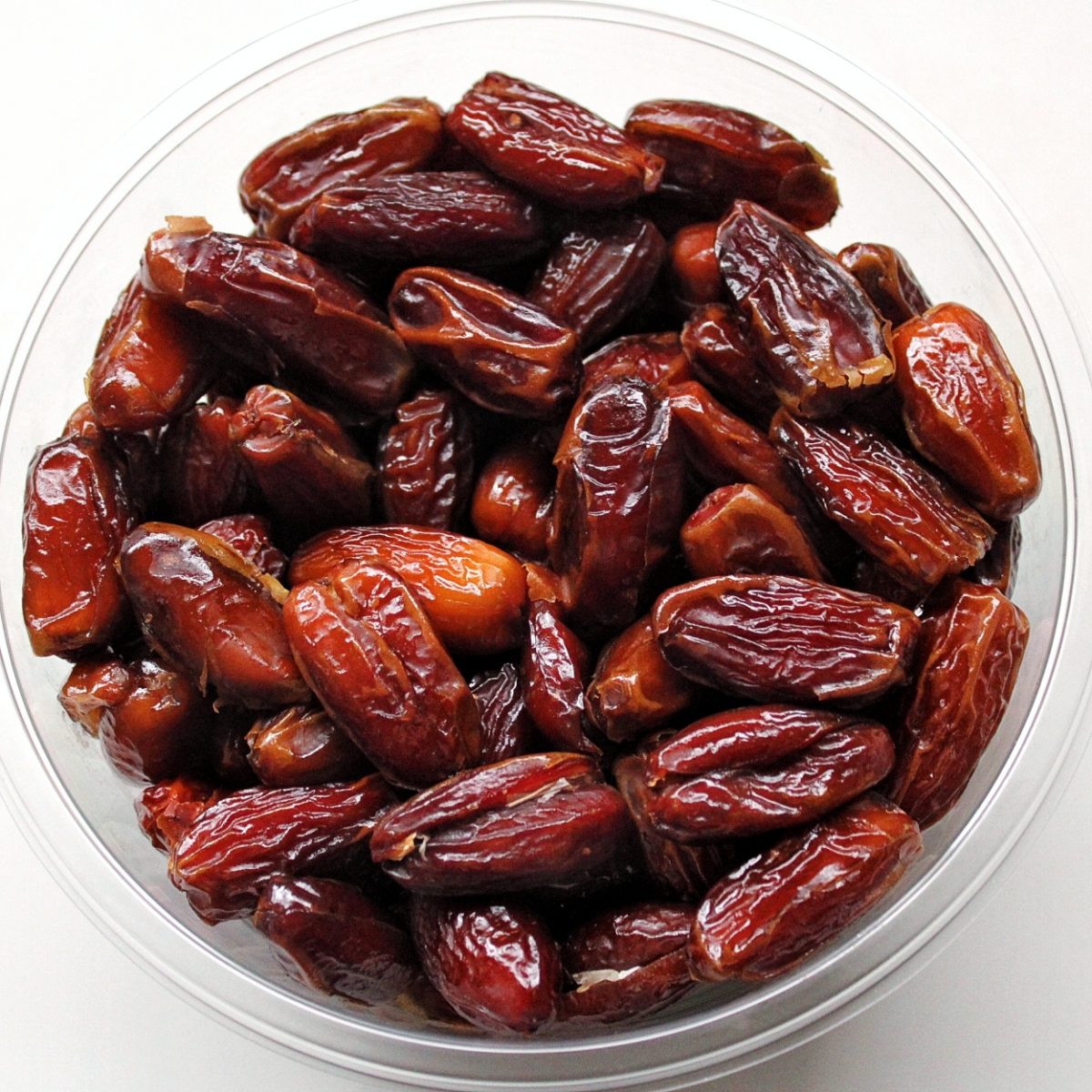 How To Soften Dates (3 Easy Ways) - Plant Based And Broke