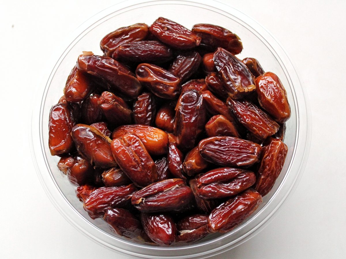 How To Soften Dates (3 Easy Ways) - Plant Based And Broke