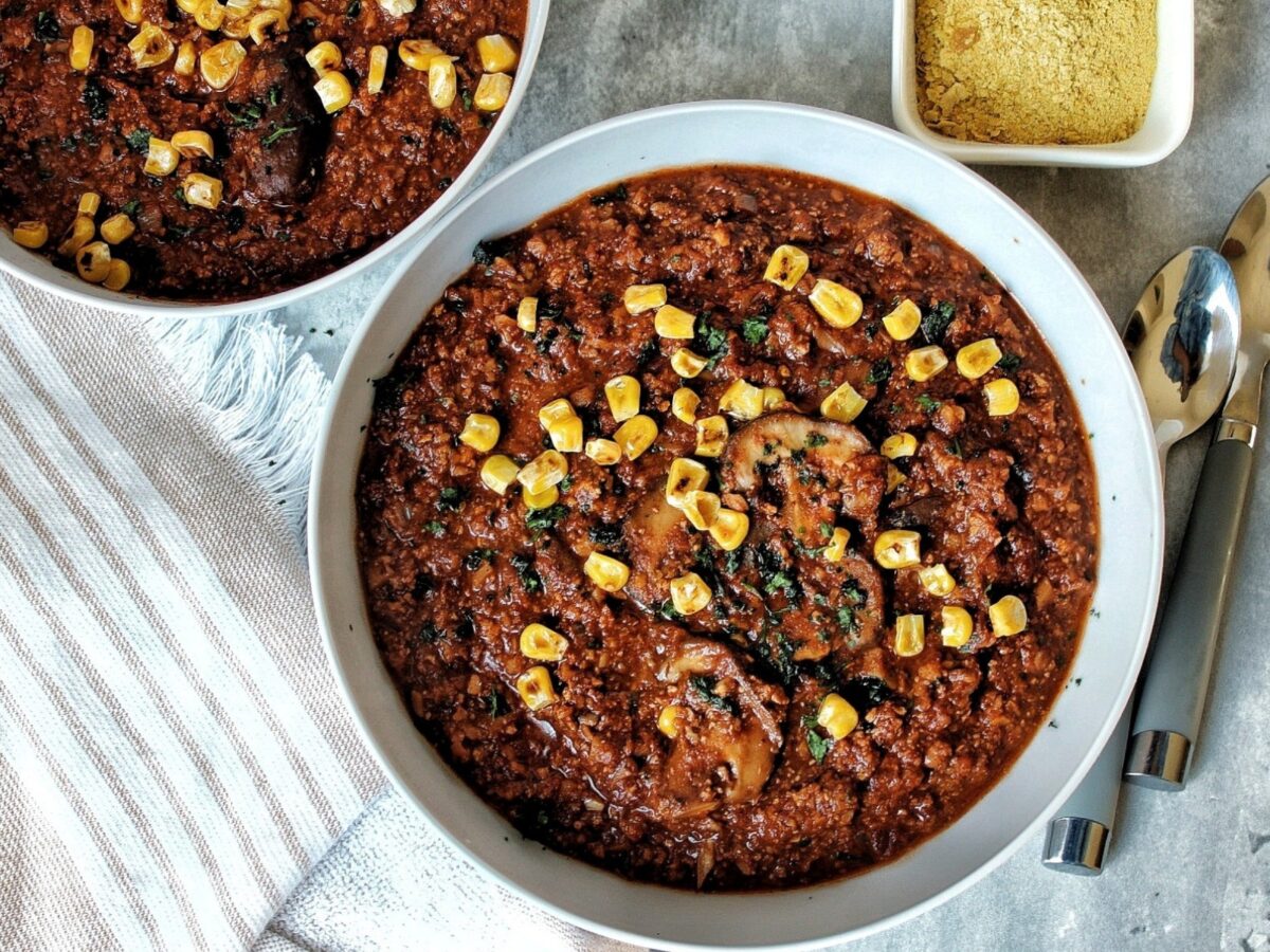 Protein-Packed Vegetarian Chili without Beans - Plant Based And Broke